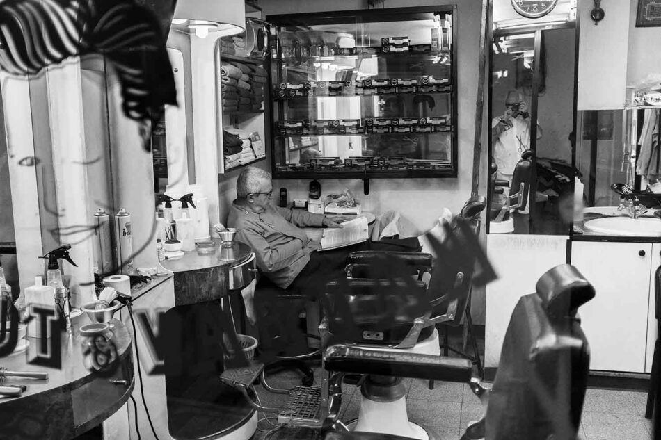 Entre deux clients - Joseph Skaff